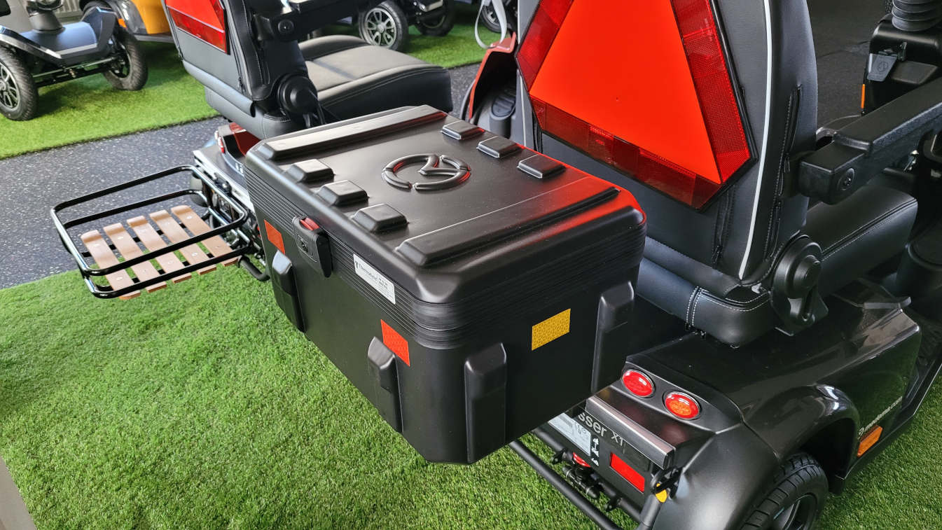 Minicrosser Heckbox für das Elektromobil X1-X2 abschließbar